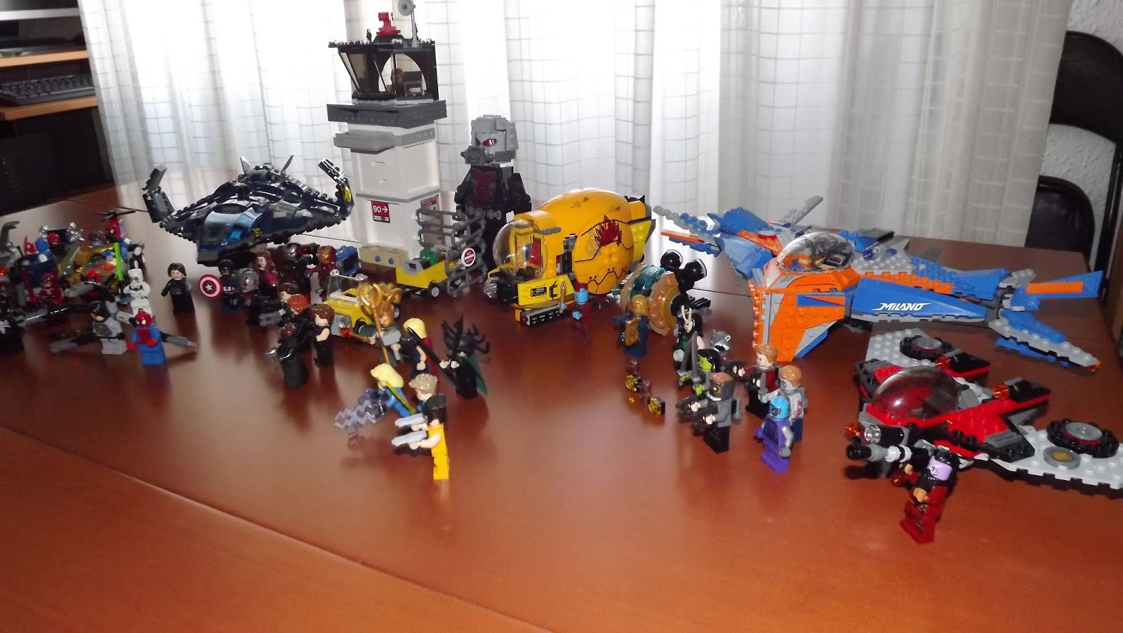 VENDELO AMAZING: Coleccion personalizada de figuras Lego