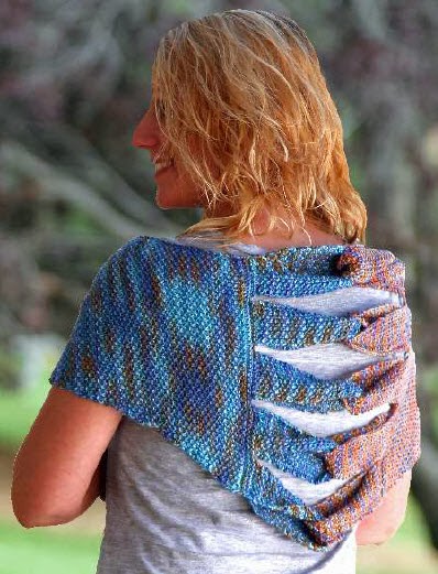 knitqwik: Knitted Shawl With a Twist
