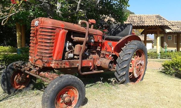 Registro de Tratores Antigos - Brasil: UTOS - Uzinele de Tractoare ...