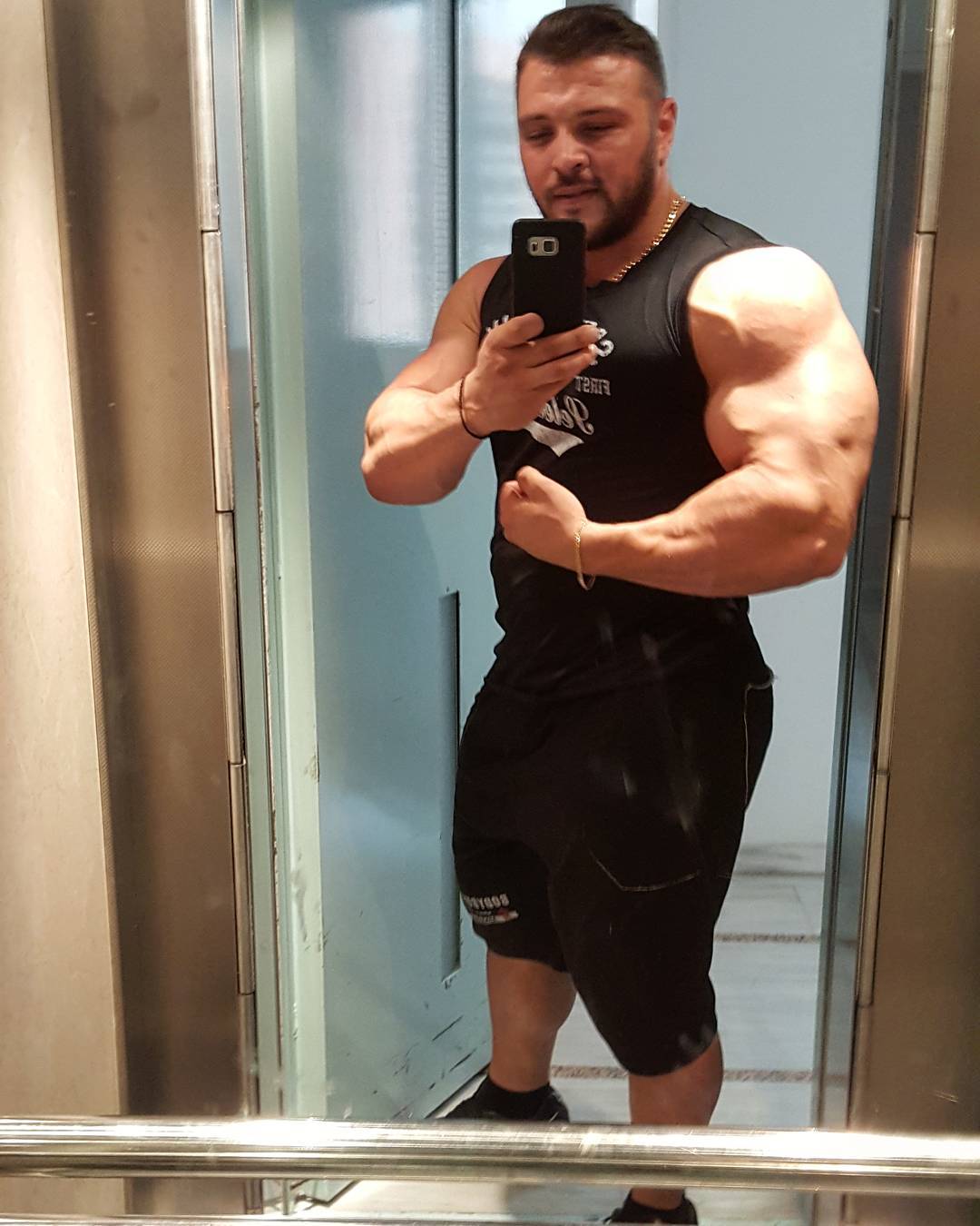 Bodybuilder Muscle Worship: 2017