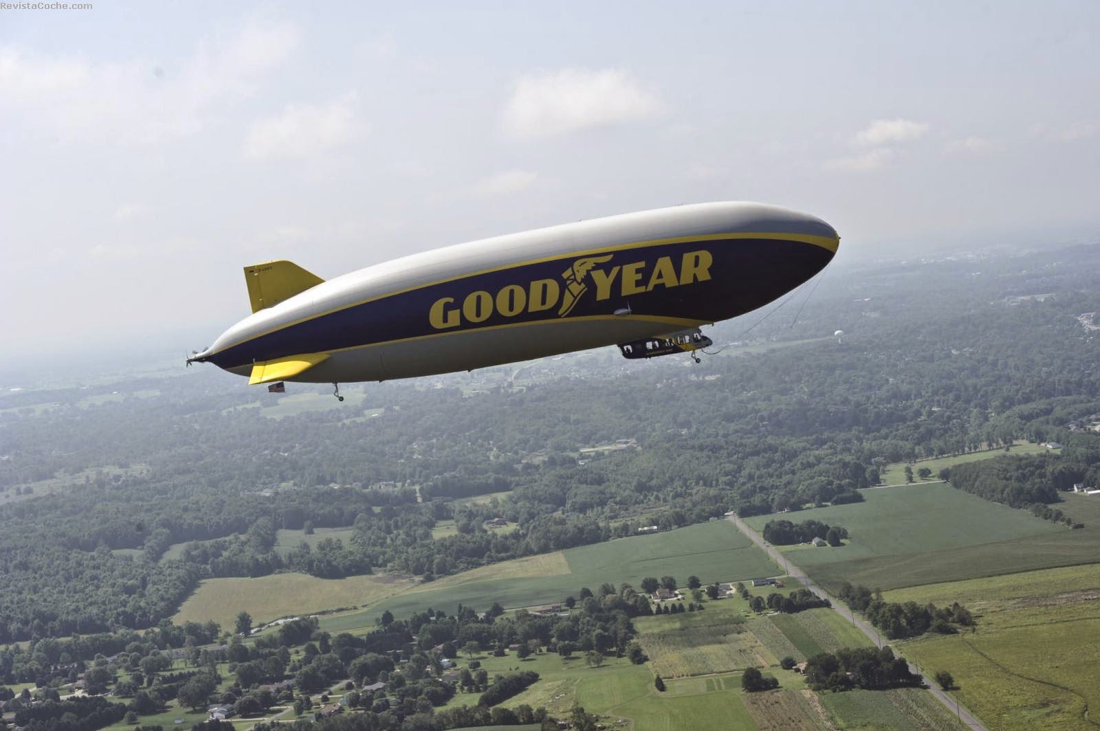 Revista Coche: Vuelo inaugural del dirigible de Goodyear