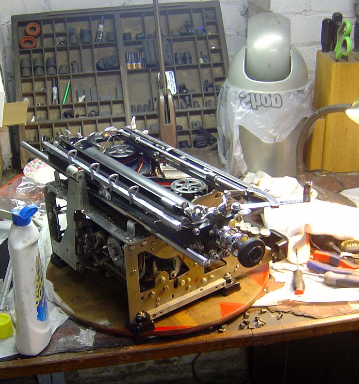 Burrowing into Burroughs typewriters/ /THE TYPEWRITER REVOLUTION