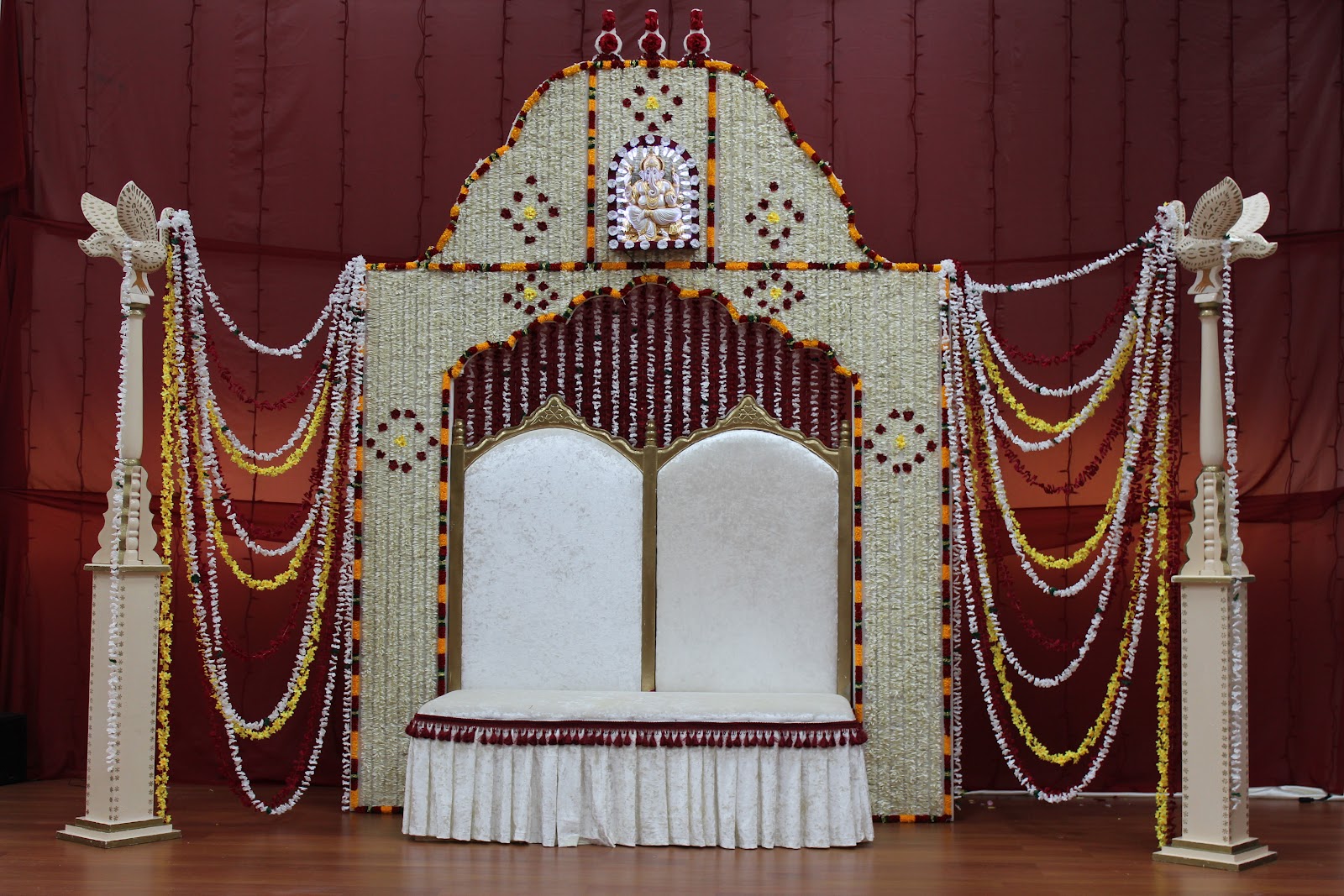 Moorthy Muthup Panthal Wedding service: POO MANAVARAI ,MANDAAPS