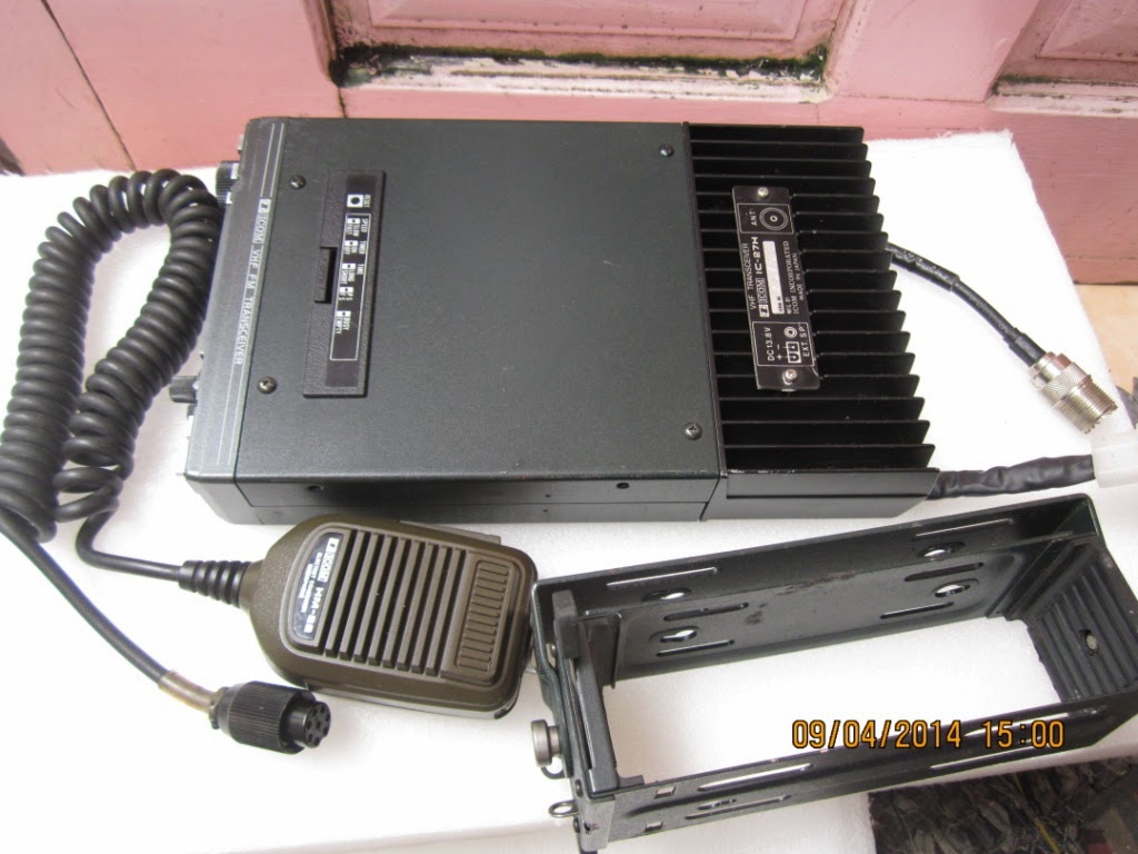 Doel Connect Shop: ICOM IC-27H,second.(SOLD ) 》 BANJARMASIN.