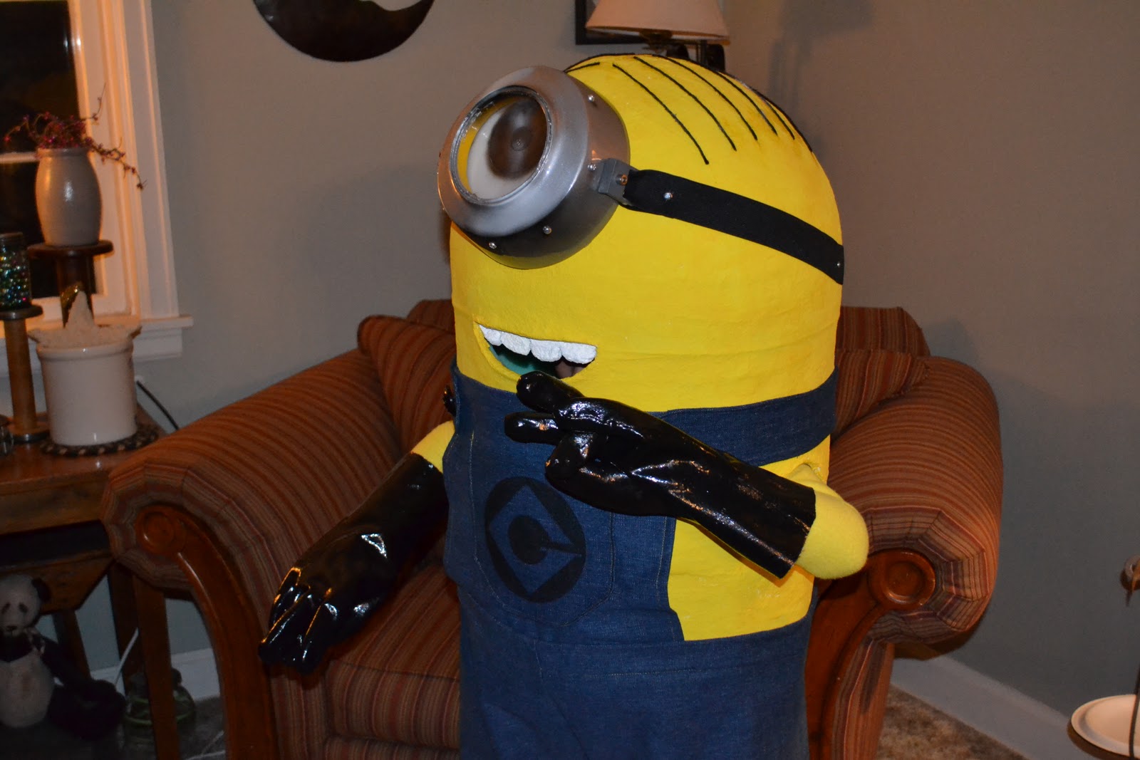 Bee Unique 2Day: The Making of the Minion