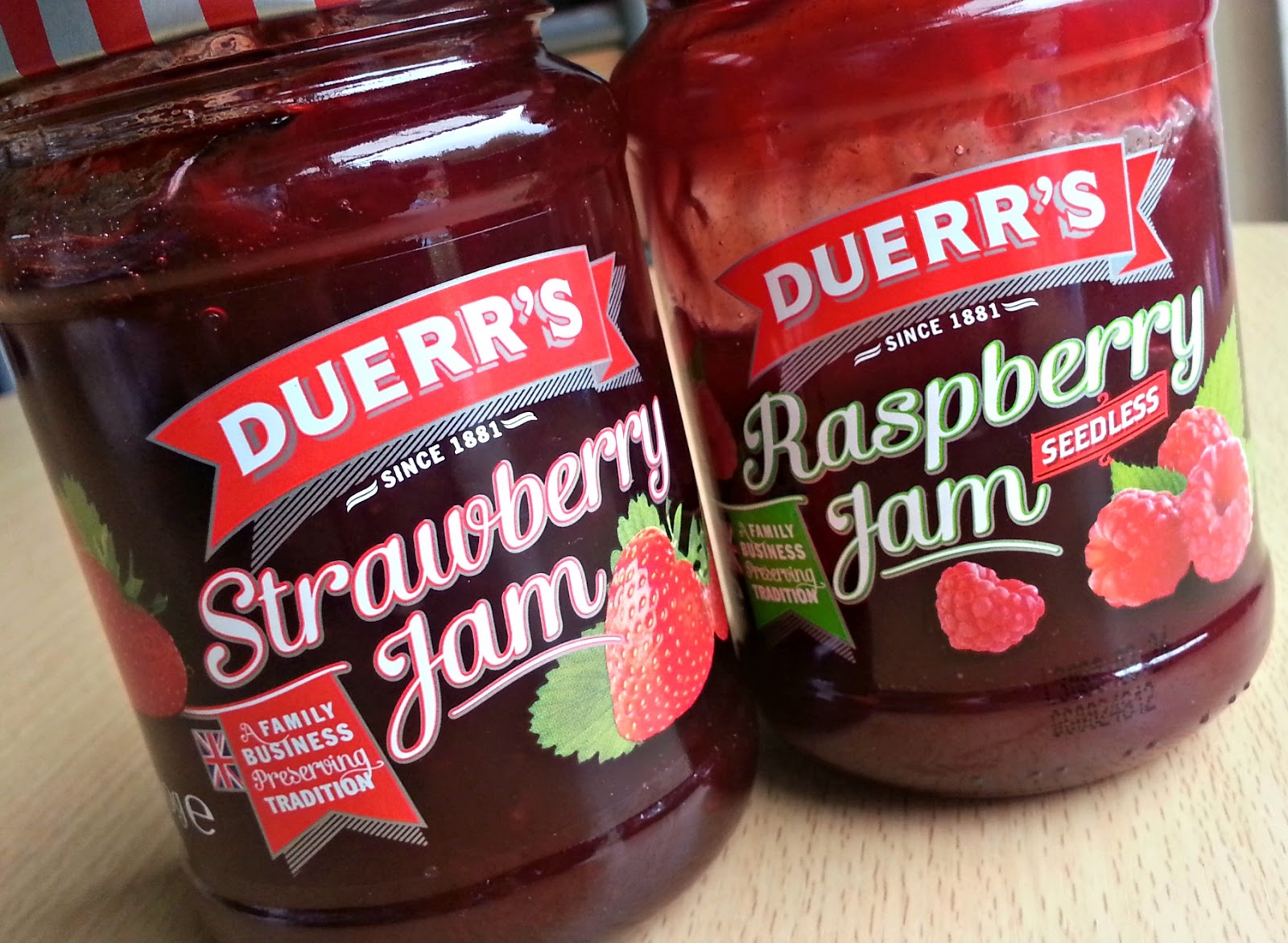 My sugar coated life...: Jammy Biscuits with Duerrs Jam