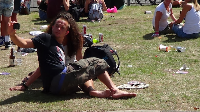 Candid Guys Feet: Bare soles in the park at Brighton Pride