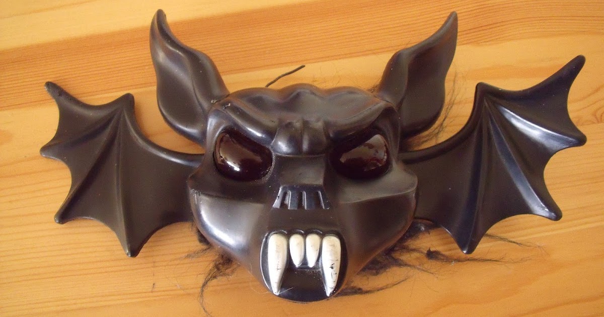 THE COBWEBBED ROOM: Mystery Vampire bat toy