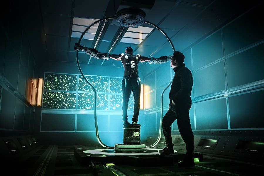 Doux Reviews: American Gods: The Beguiling Man