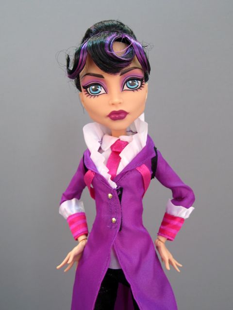 Monster High "Headless Headmistress Bloodgood" | The Toy Box Philosopher