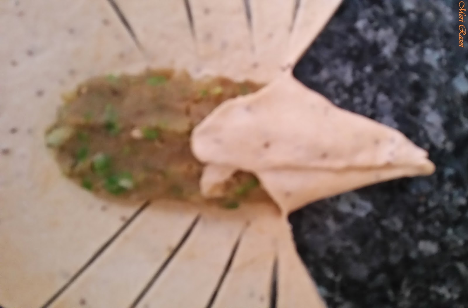 Meri Rasoi - By Saumya Mishra: Baked Fish Shaped Samosa