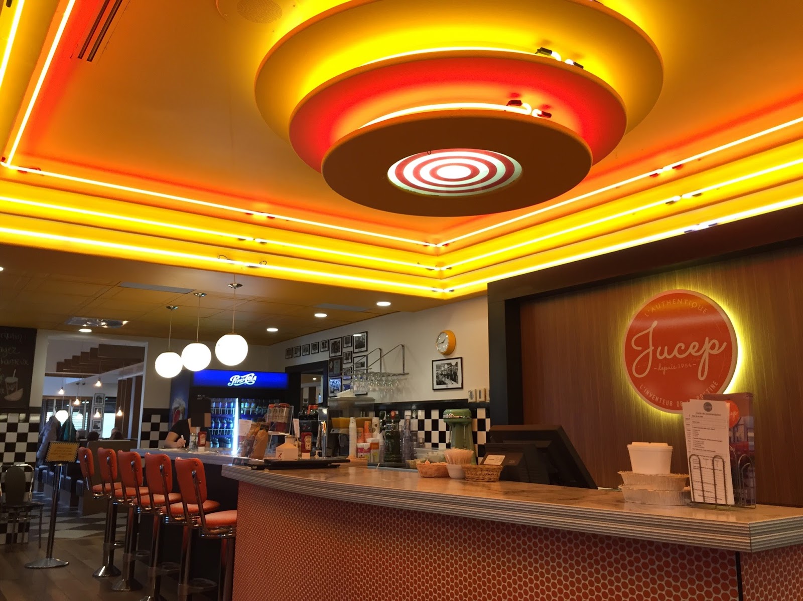 L'Authentique Poutine From Le Roy Jucep / Le Roy Jucepのオーセンティック プーティン ...