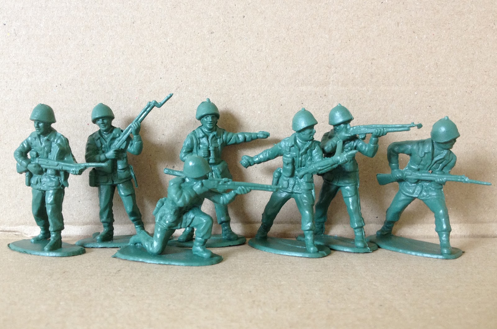Commander of Plastic Men!: AIRFIX CLONES!