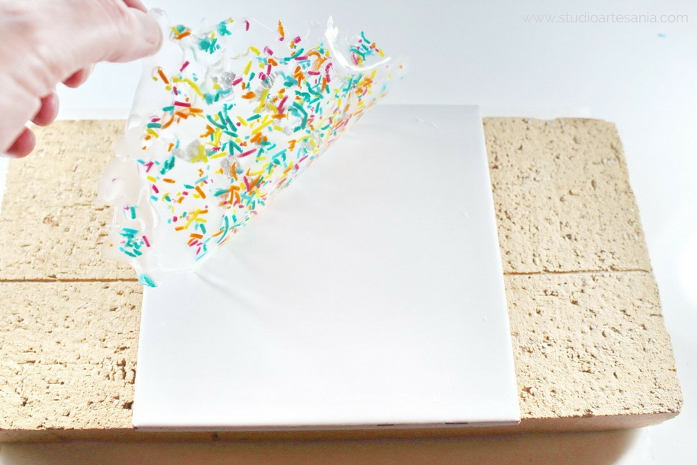 DIY Translucent and colorful polymer clay jewelry - STUDIO ARTESANIA