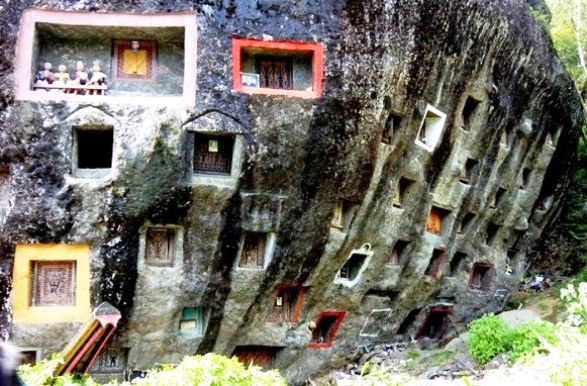 Barana23: 10 CIRI KHAS YANG DIMILIKI SUKU TORAJA YANG TERLETAK DI DI ...