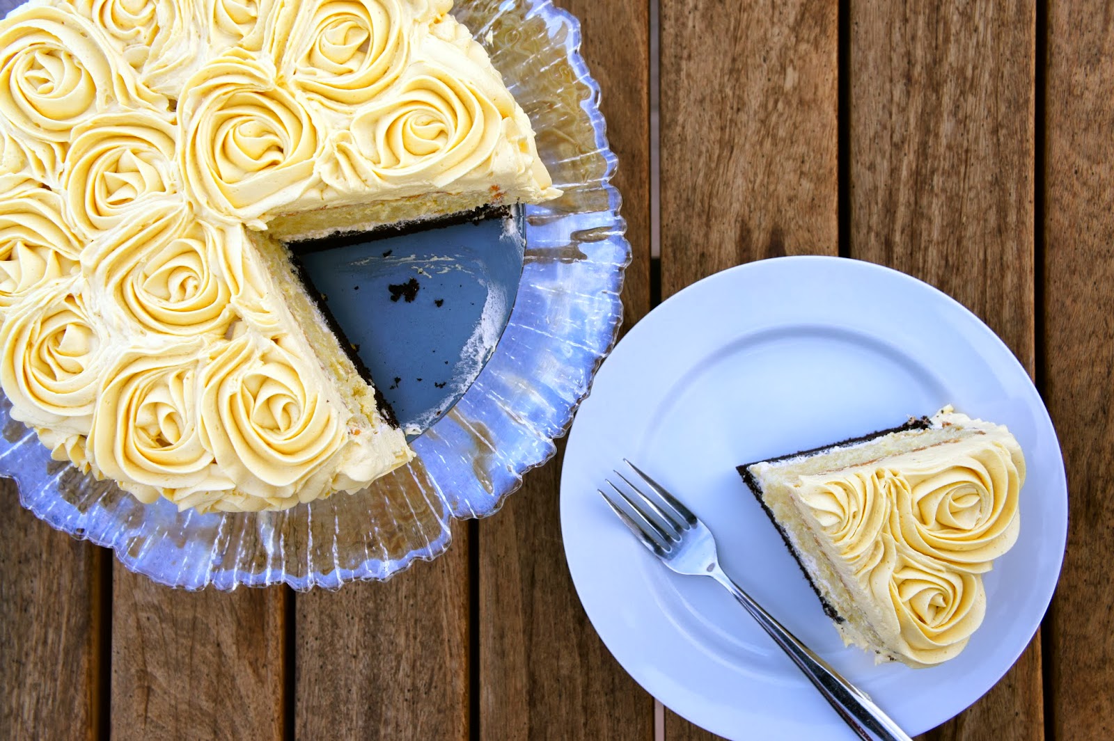 changtilly: Lemon and Chocolate Layered Rose Cake