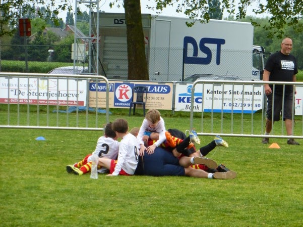 KFC Duffel U10: Tornooi SK Sint-Amands in beeld