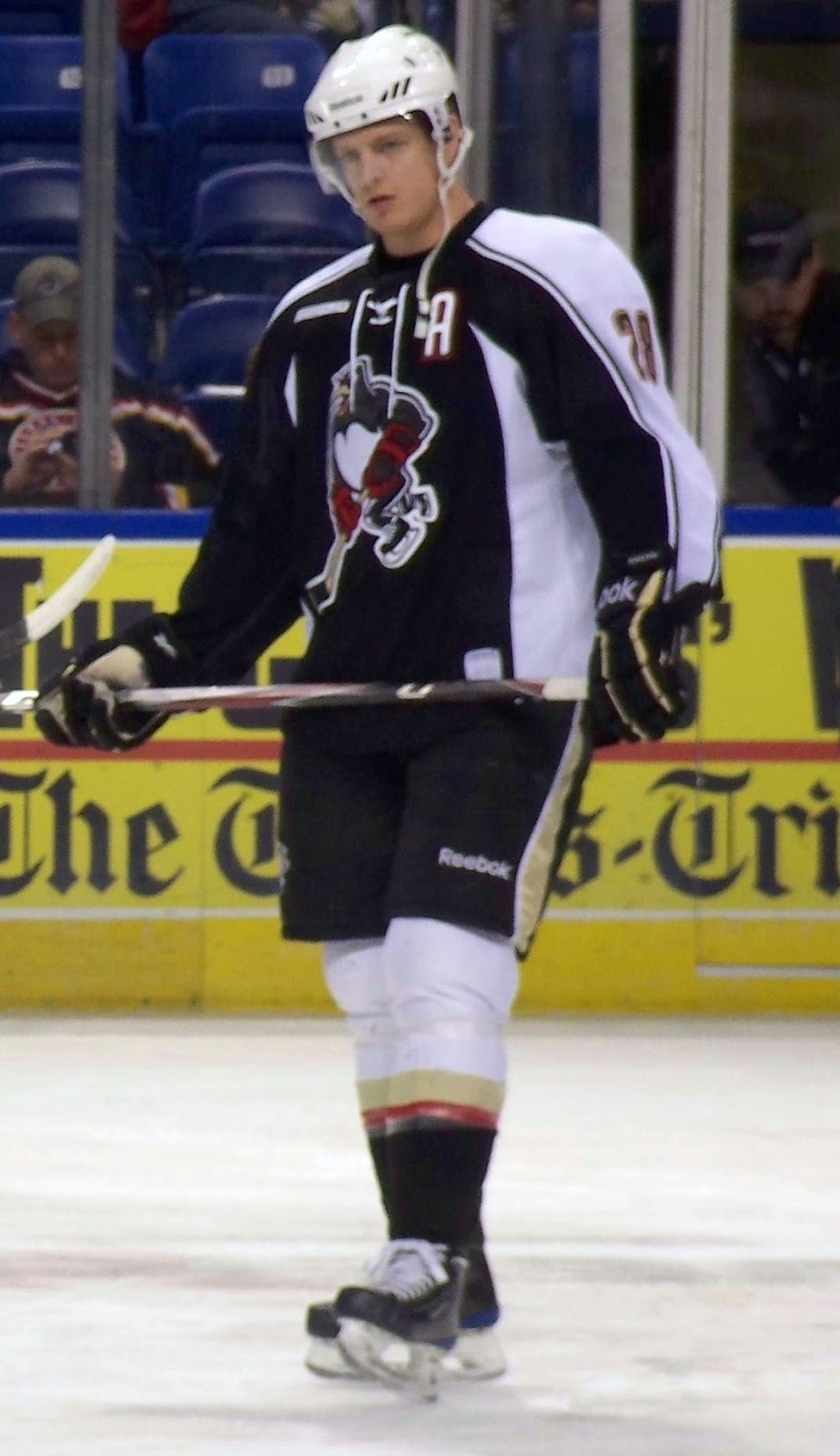 Penguins Re-Sign Forward Nick Johnson