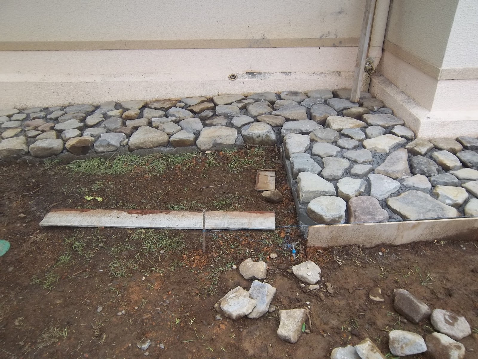 T.R. Services S.A.: Rock In Concrete