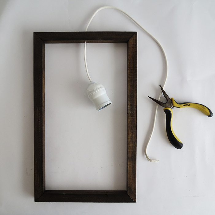 DIY minimal frame pendant lamp