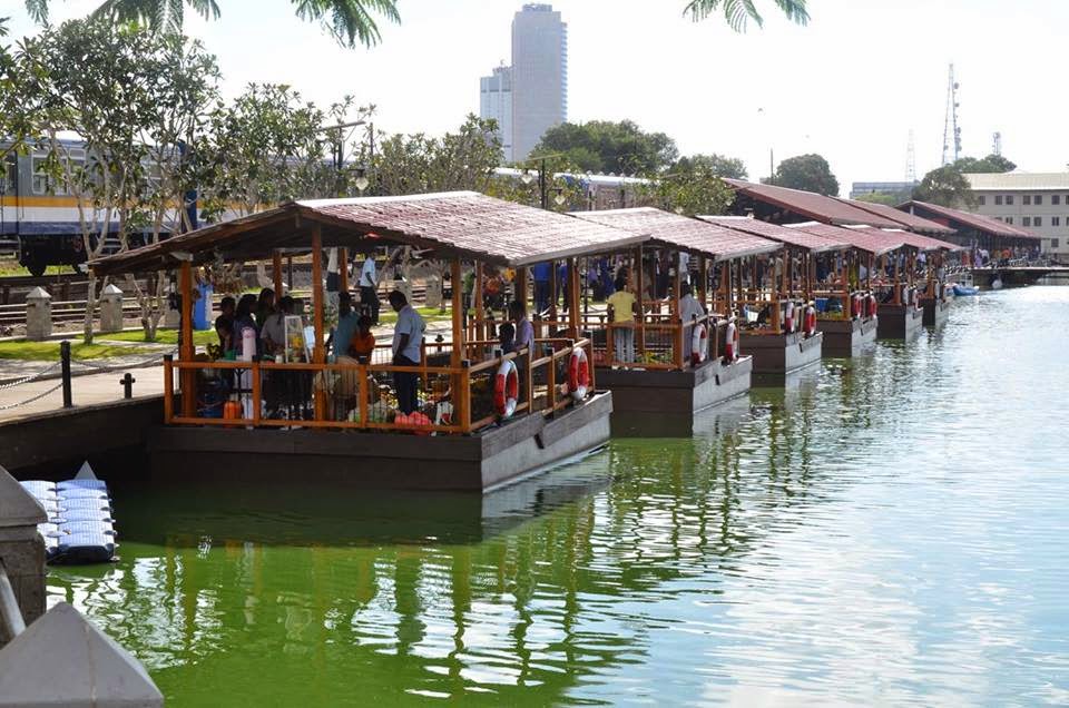 Floating Market - Pettah, Colombo