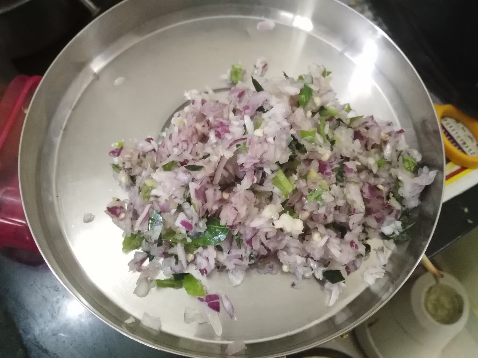 finely Chopped curry leaves (10-15) atleast