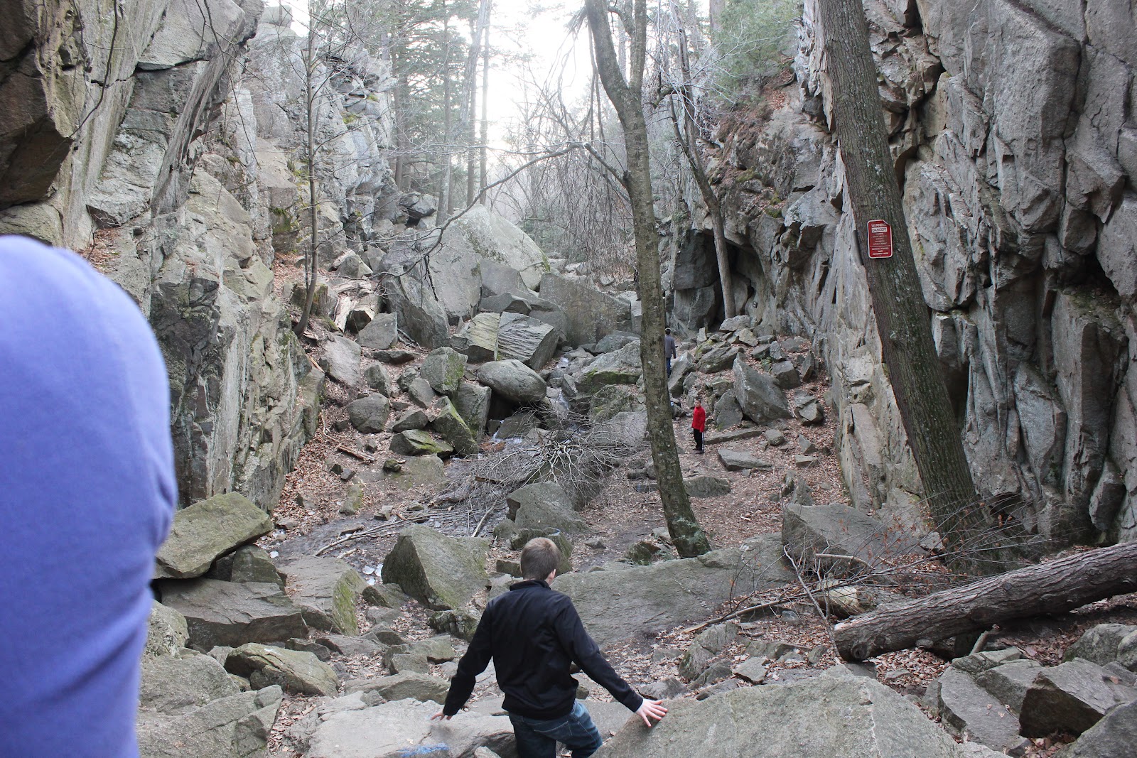 New England Tour Guides: Purgatory Chasm