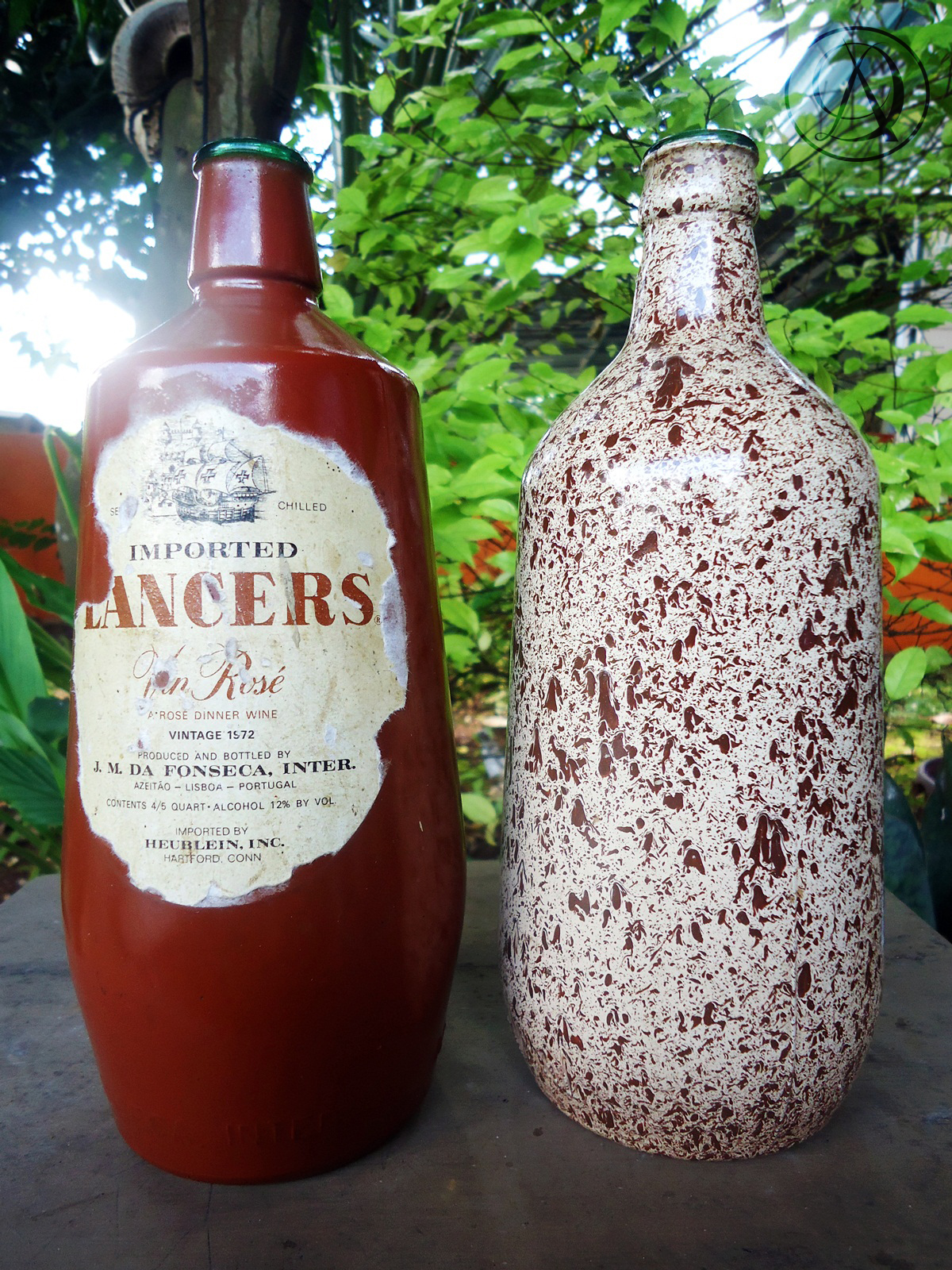 Sepasang Botol Wine Beda Warna - DIVKA ANTIK | Menjual dan Menyewakan ...