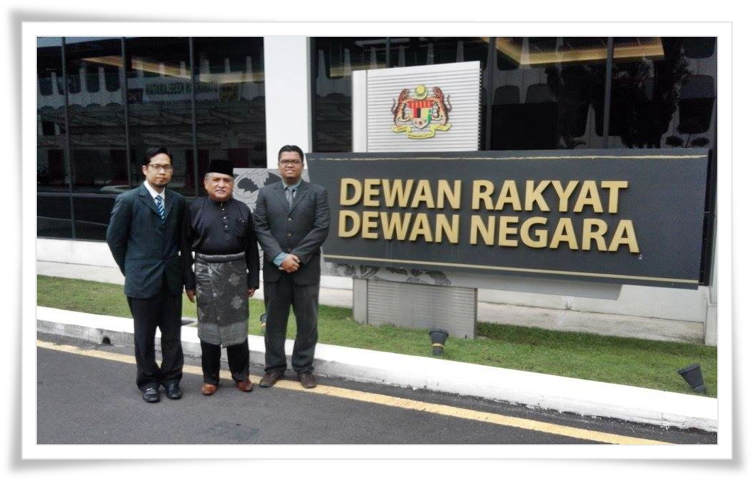 .chedinsphere.: DR MUHAMMAD NUR MANUTY DILANTIK MENJADI SENATOR DEWAN ...