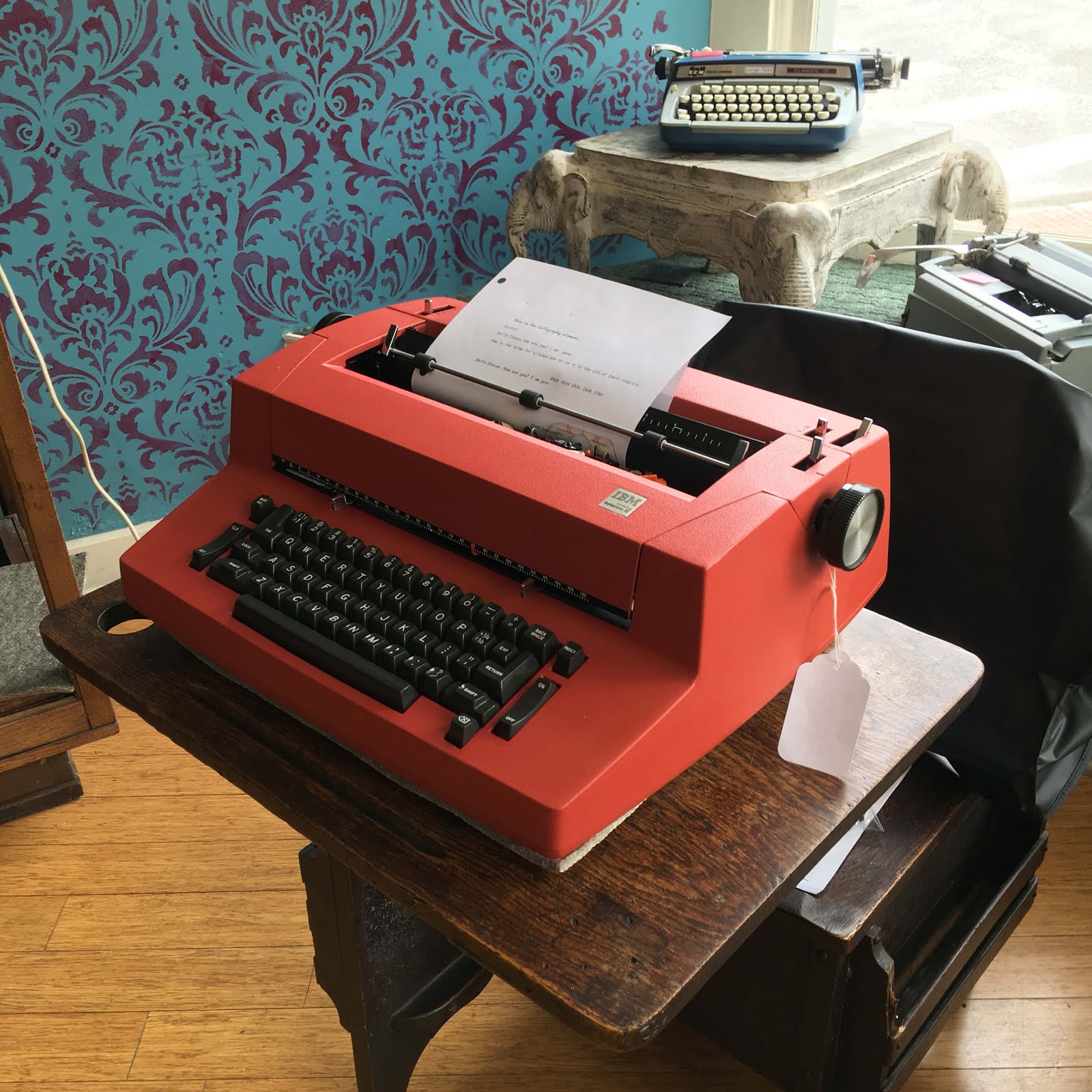 The Typewriter Revolution blog: Open house at Urban Legend Typewriters