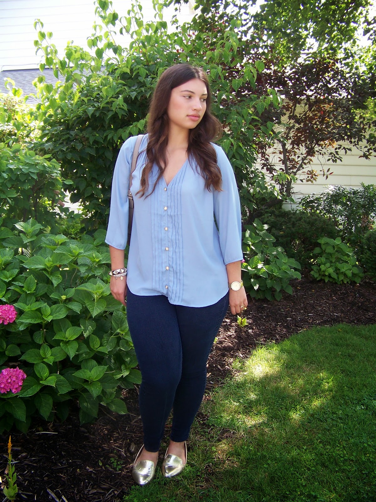 Chelsea's Glossary: Periwinkle and Pearls