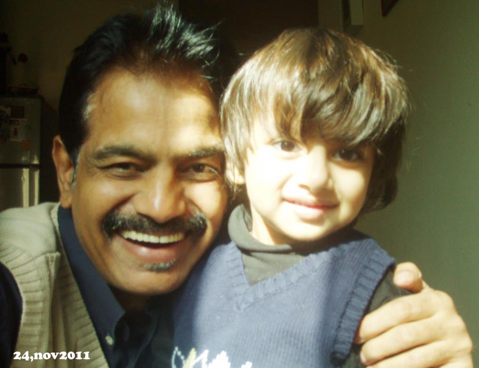 Paki Pics: Aamir Saleem Pakistani SInger Pictures And Wallpapers