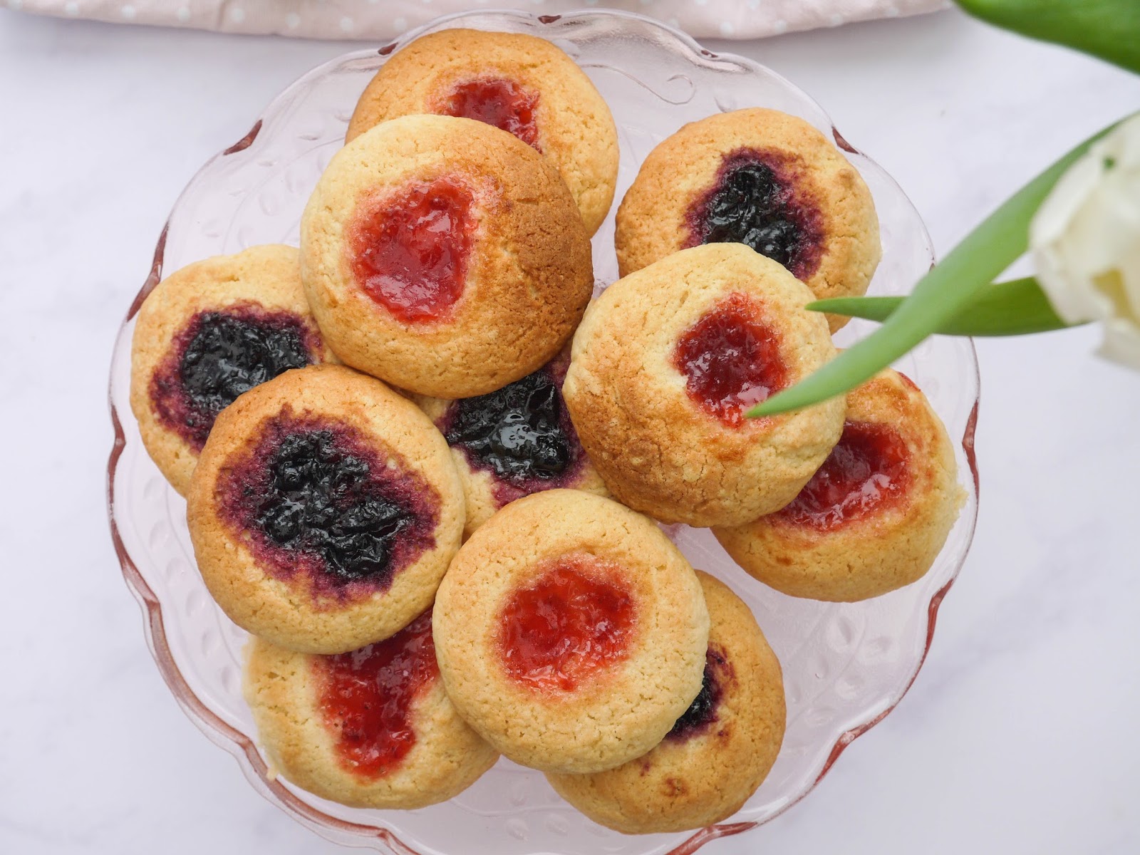 This Muslim Girl Bakes: Jam Buns.