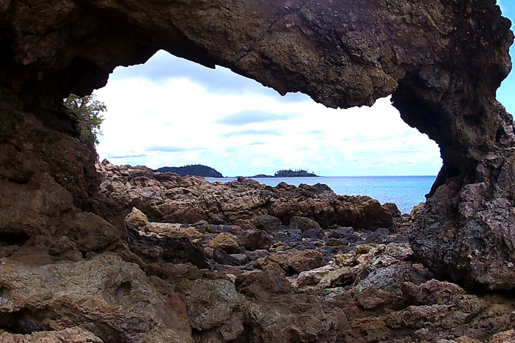Dreamtime Sail: Middle Percy Island – The cruiser’s Great Barrier Reef ...