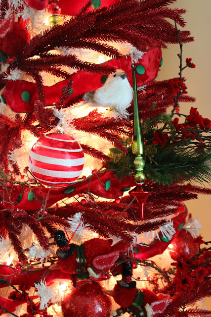 How To Decorate A Fancy Christmas Tree