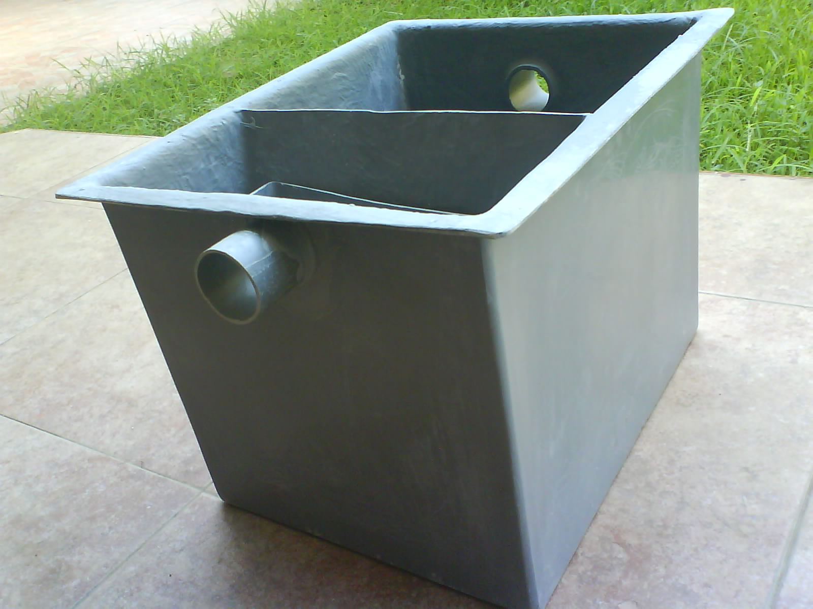 BioSeven Online: Grease trap Fiberglass & Stainless Steel