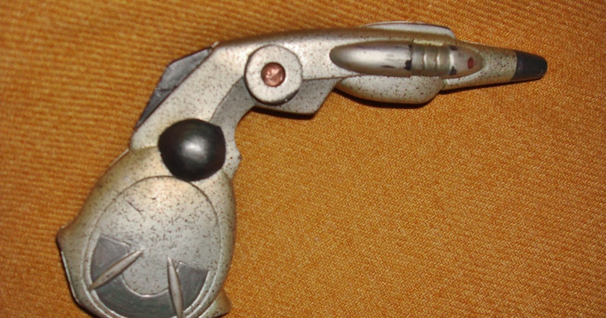 The Ferengi Costumes Of Star Trek: Enterprise: Ferengi Phaser