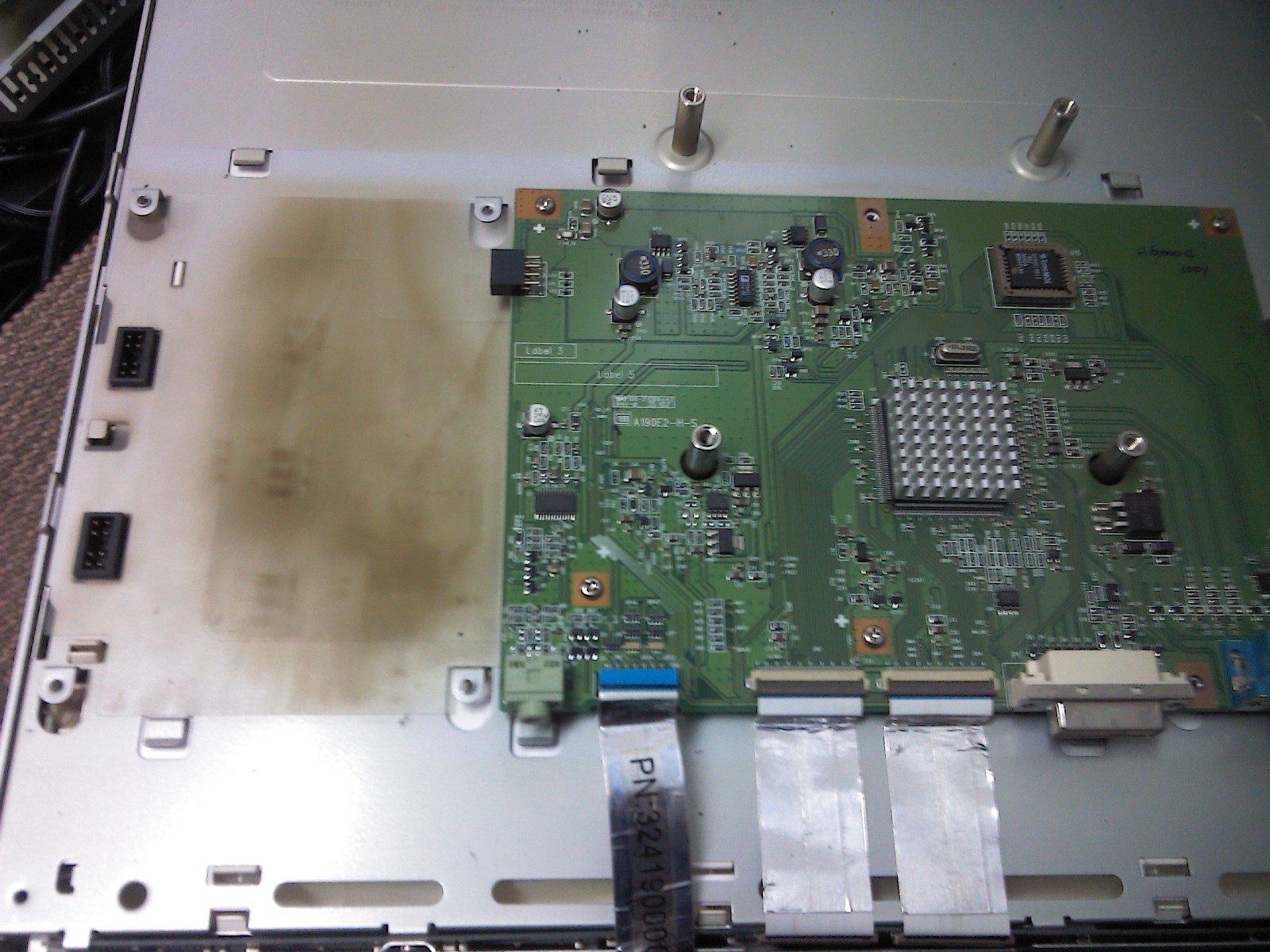 怕冷的企鵝: 螢幕維修 Polyview V293