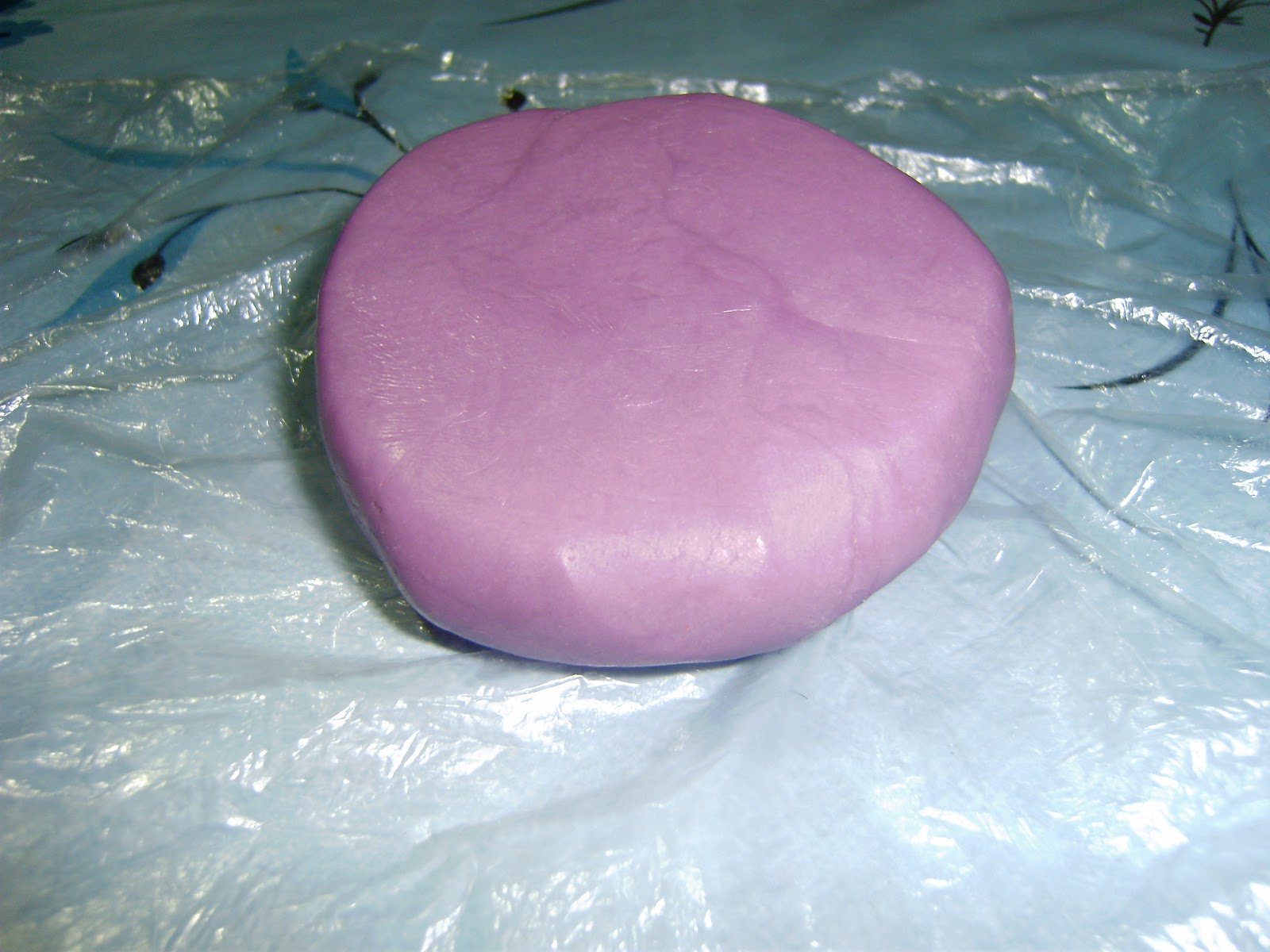 Chocolate plástico (chocolate para modelar) | Las dulces recetas de Mari