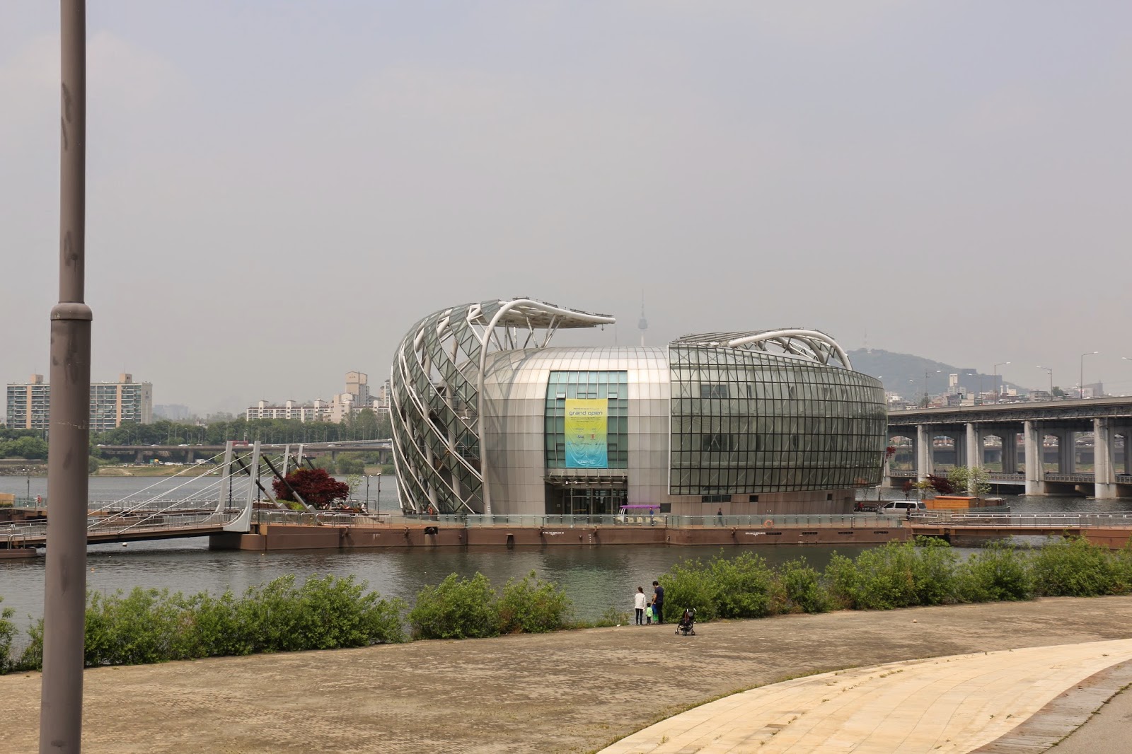 Housing and Culture - SEOUL: The Icon of Banpo Han River Park