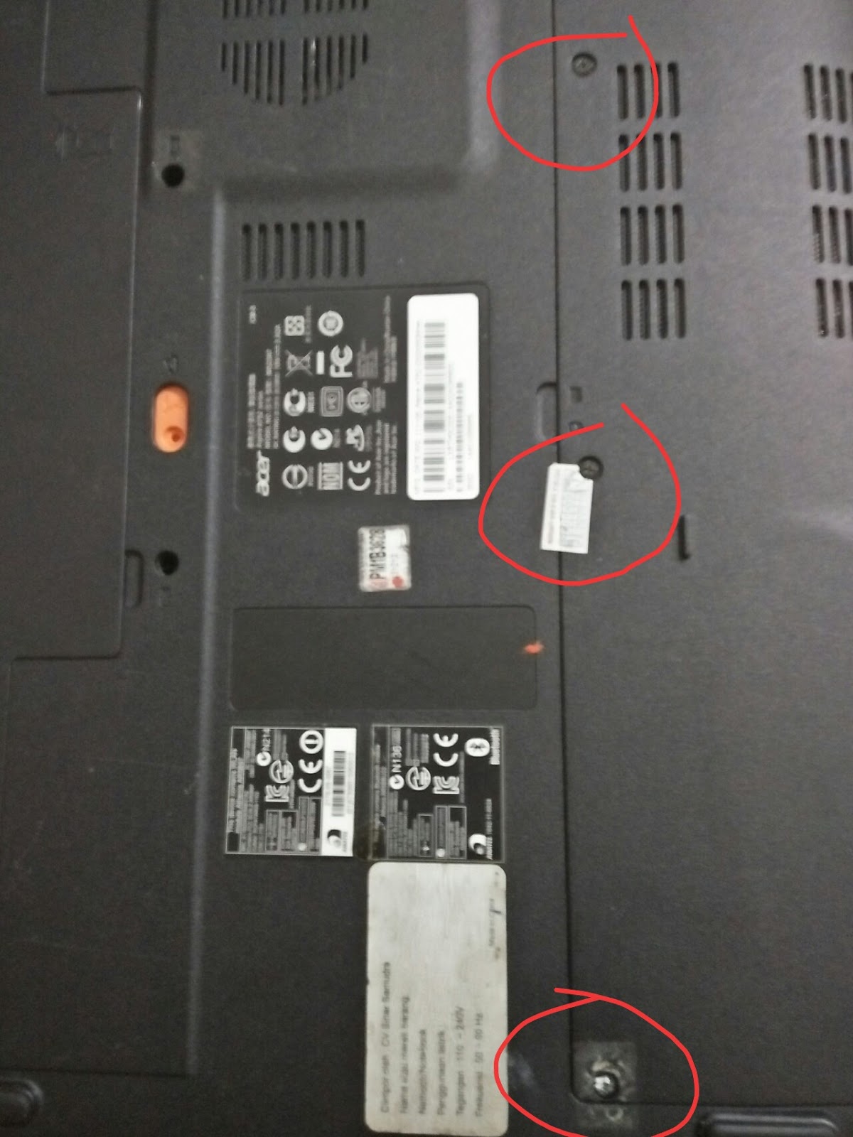 Cara Memasang dan Melepas RAM Laptop