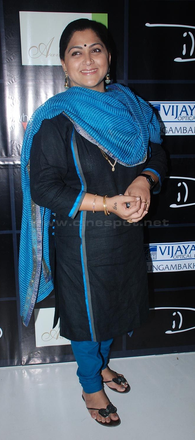 ACTRESS GALLERY: KUSHBOO