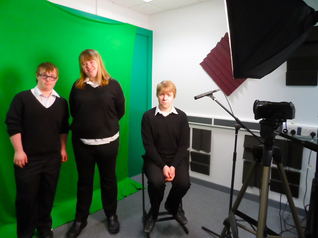 Teaching Green Screen Skills for Interpretation, Modelling, and Analysis