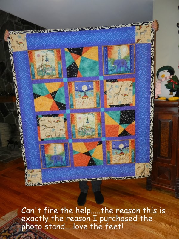 SplittingStitches Longarm Quilting: Quilt of the day...animal tracks!