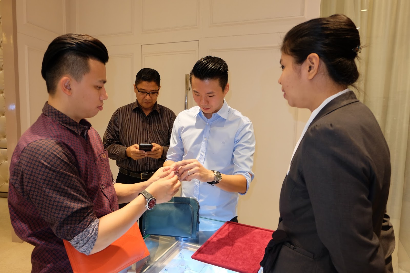 Kee Hua Chee Live!: NITIN GOENKA FROM MUMBAI, INDIA AND OWNER OF EMPEROR'S FINE JEWELS AT ...