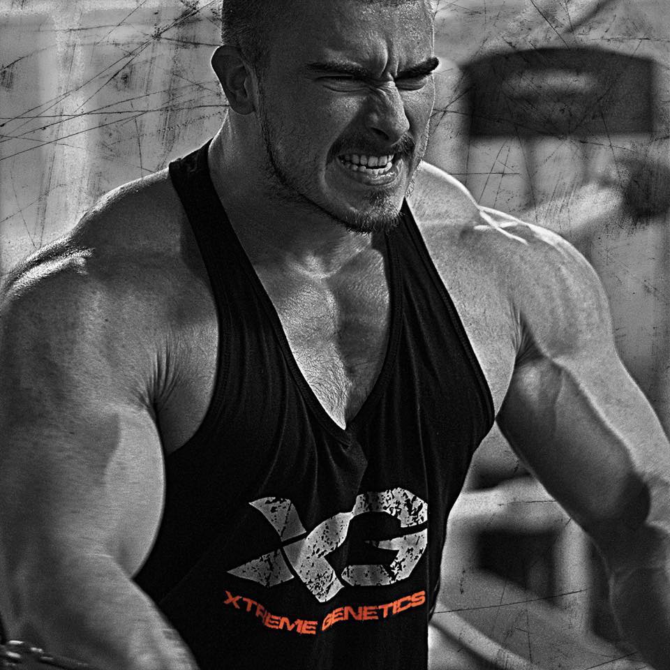 Muscle Lover: Swedish male model and bodybuilder Pete Lind