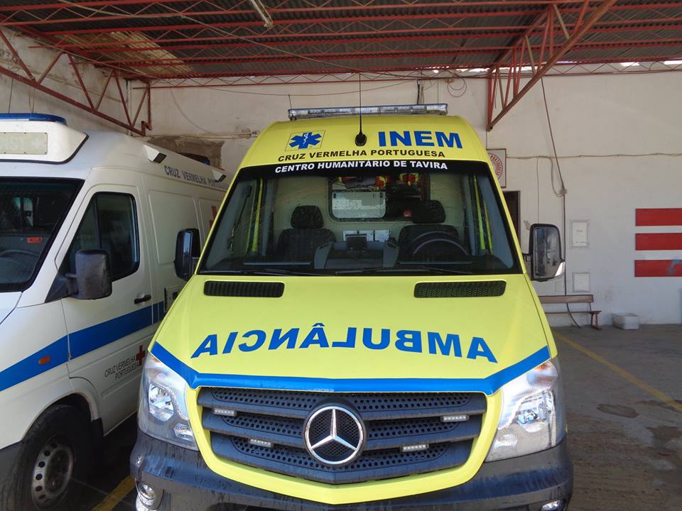 SAFEPLACE52: Nova Ambulância INEM na Cruz Vermelha de Tavira