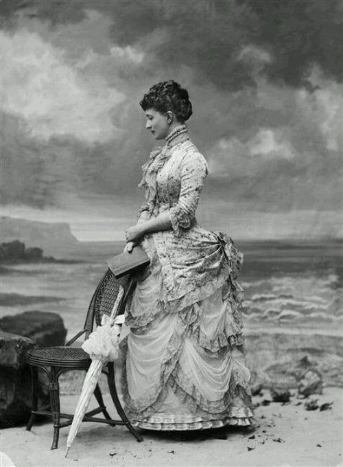 20 Stunning Vintage Photos Show What Victorian Female Fashion Looked ...