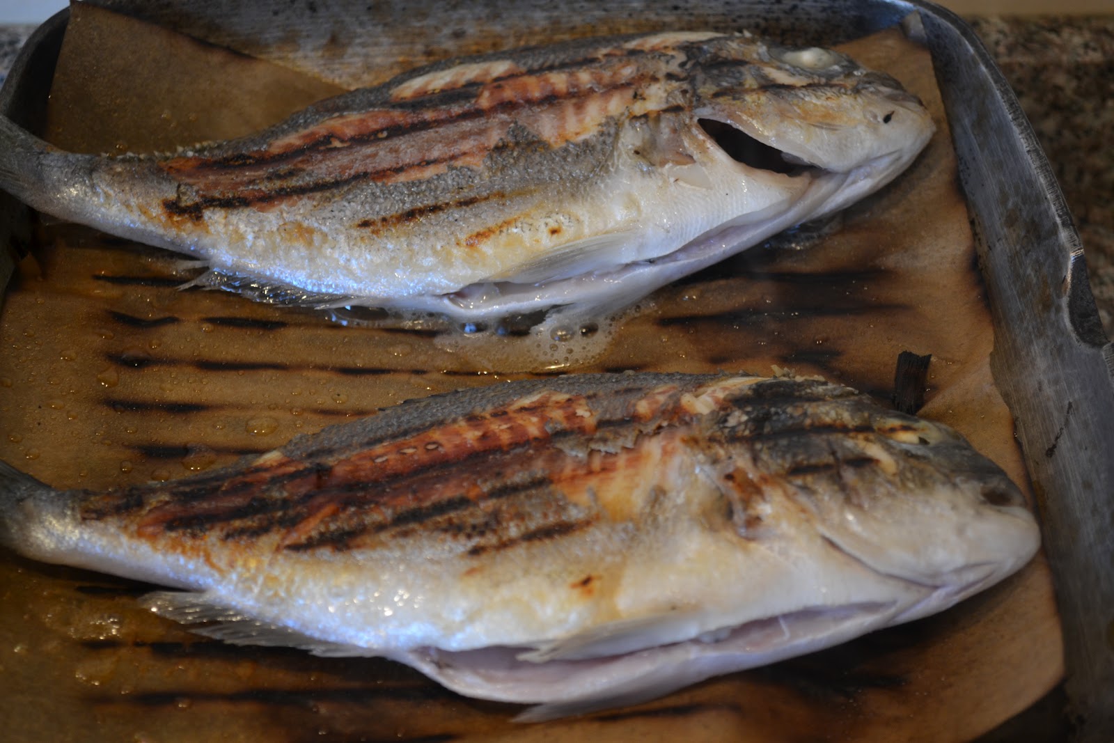 Dorada la gratar ~ Bucataria Irinei...