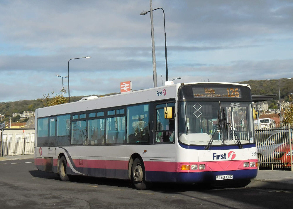 Southern England Bus Scene: Route 126 Weston - Wells